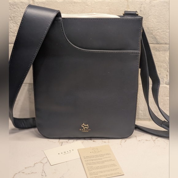 RADLEY LONDON | Bags | Radley London Crossbody Nwt Navy Blue 5x875 ...